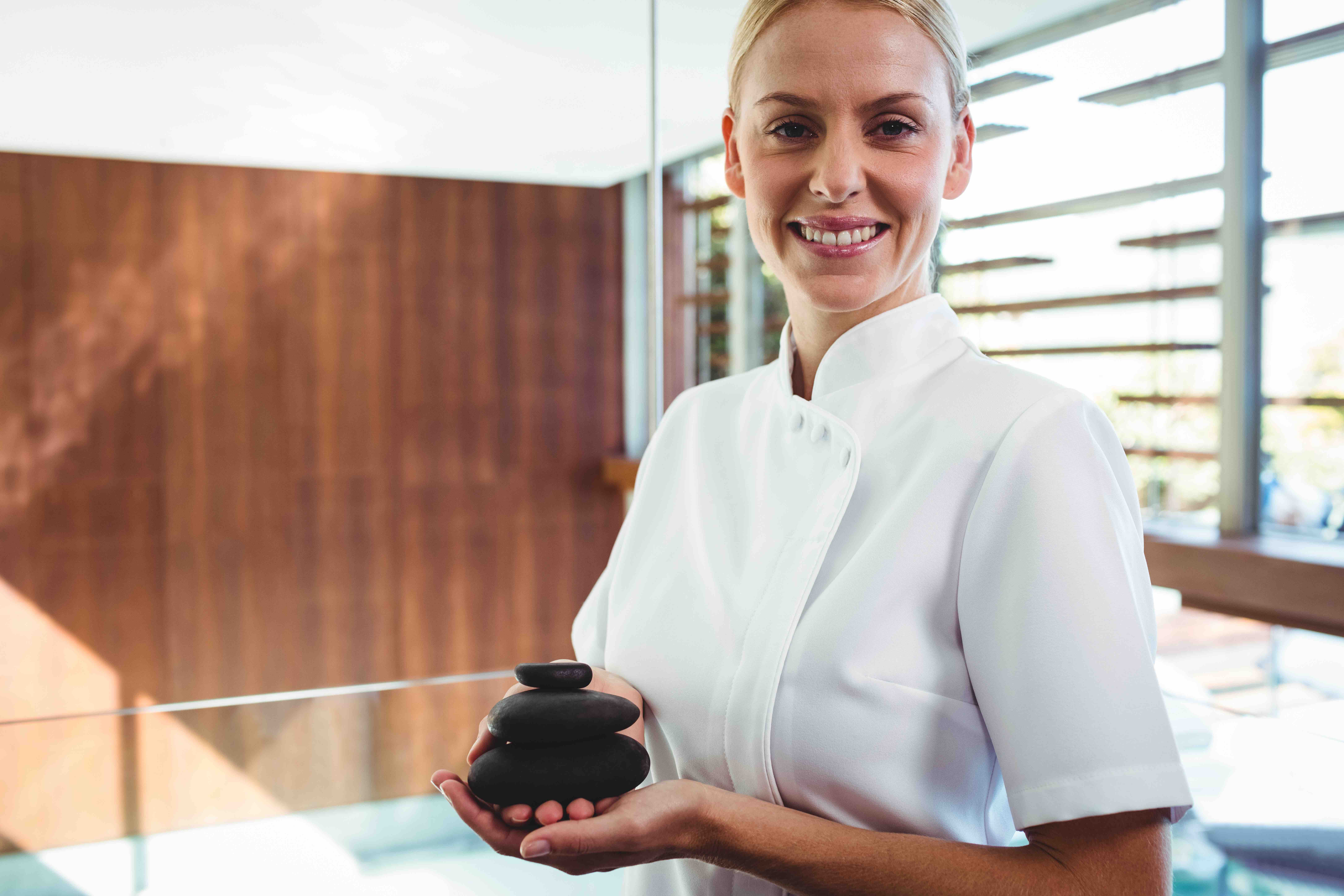 The benefits of training therapists to offer clients psychological support