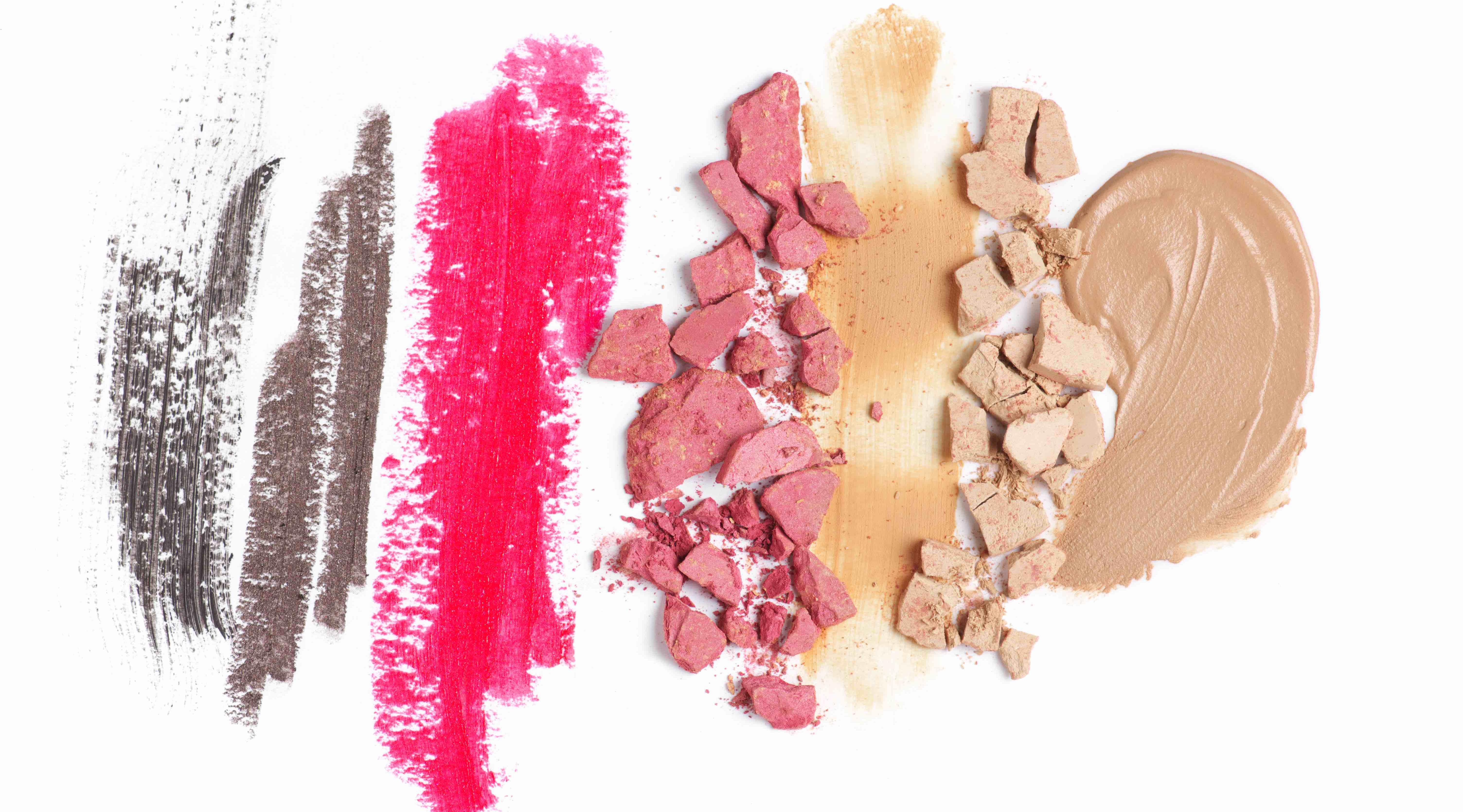 The essential products to include in your professional make-up artist kit