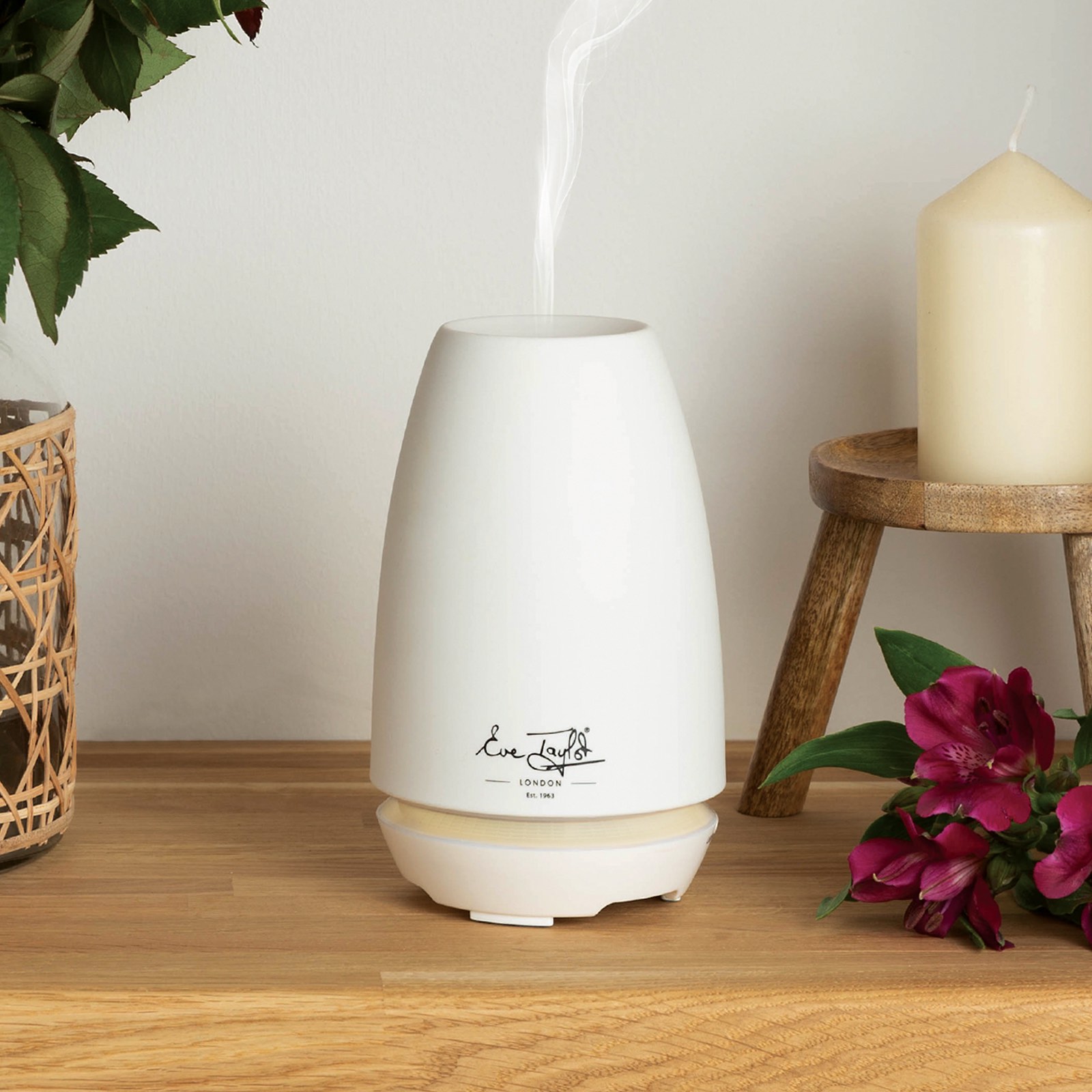 Aromatherapy series: how lavender oil can soothe and heal skin